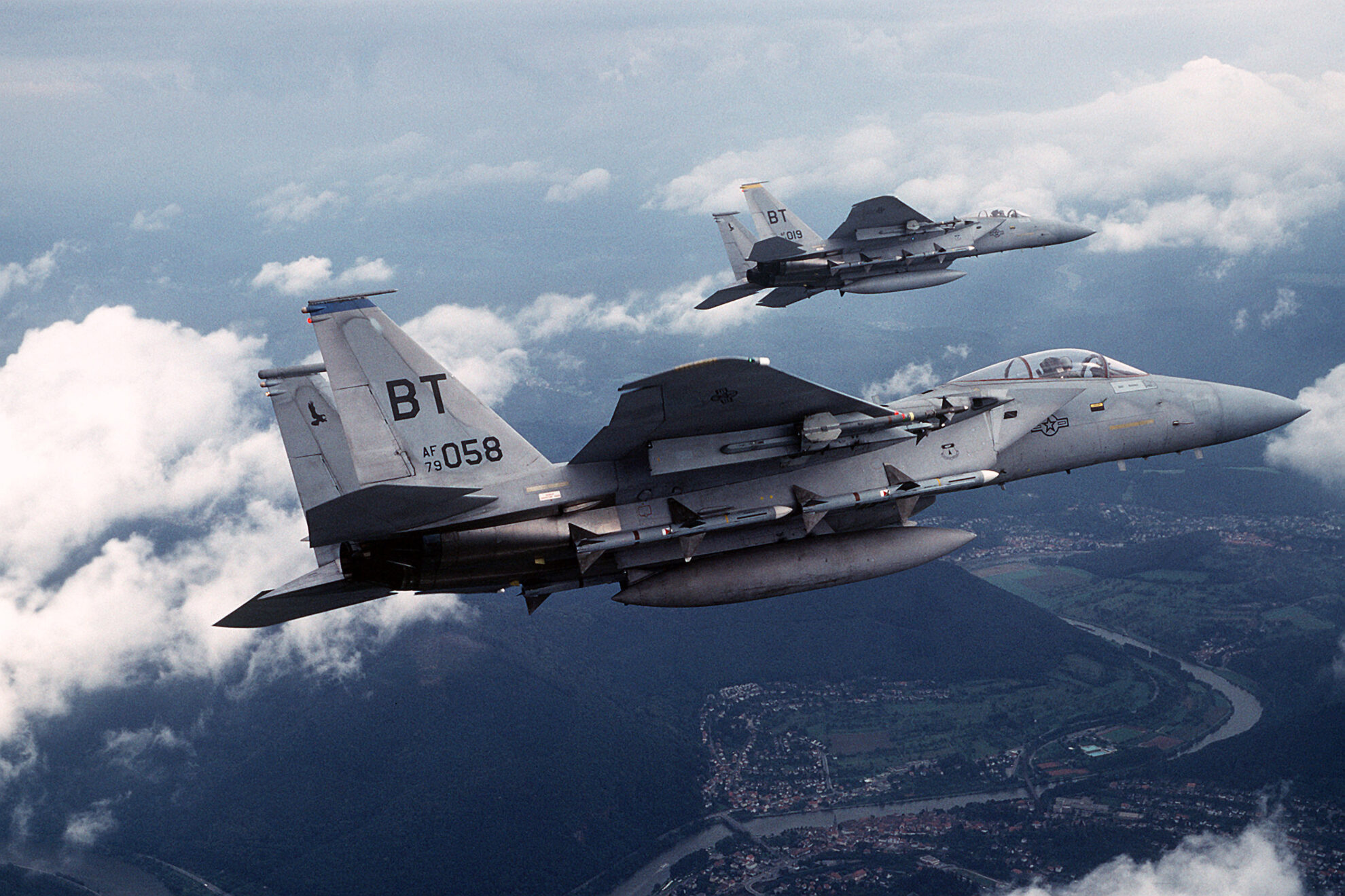 525 Tactical Fighter Squadron – Eagle Country
