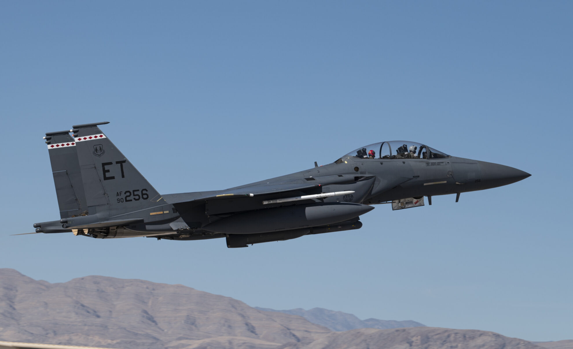 40 Flight Test SQ – Eagle Country