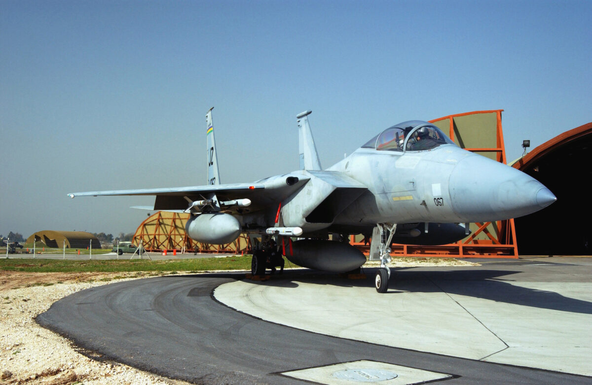 122 Fighter Squadron – Eagle Country