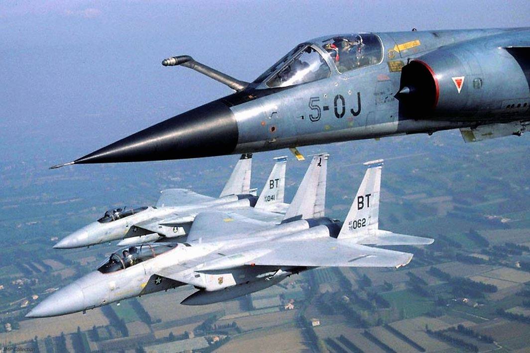 525 Tactical Fighter Squadron – Eagle Country