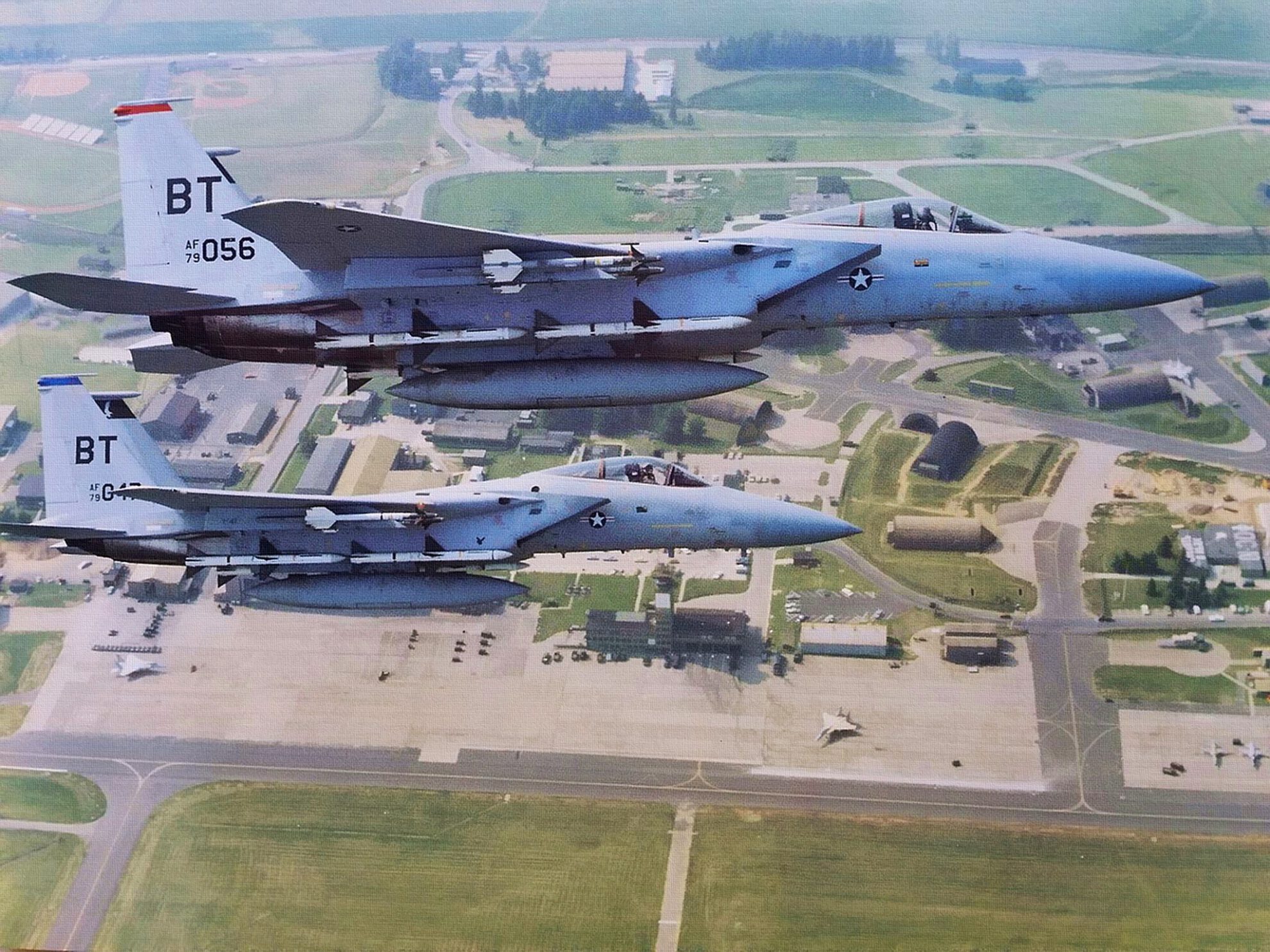 525 Tactical Fighter Squadron – Eagle Country